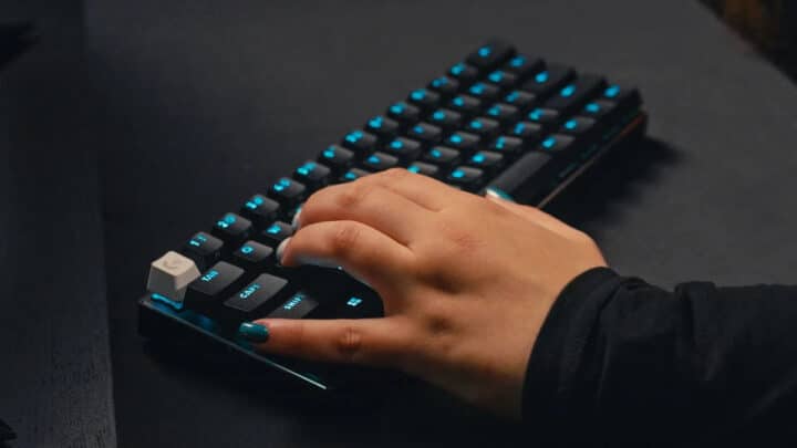 Logitech G Pro X 60 Lightspeed: caratteristiche, prezzo e disponibilità ...