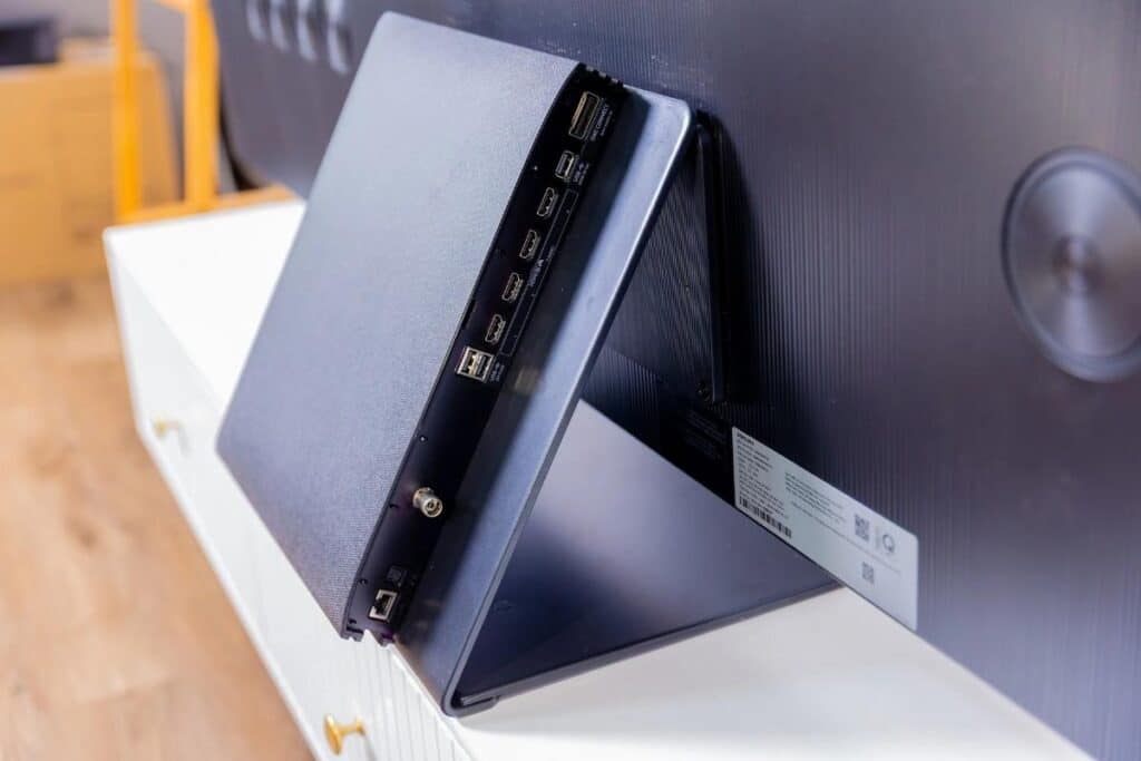 Recensione Samsung S95F: Il nuovo re dei QD-OLED che sfida la luce (e ...
