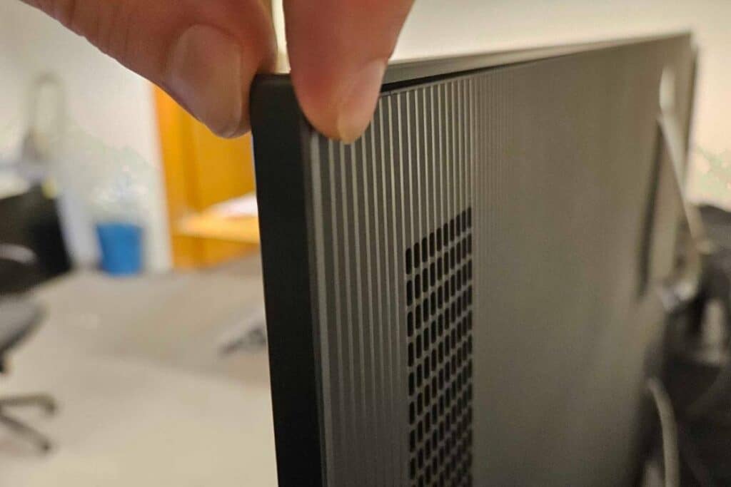 Recensione Samsung S95F: Il nuovo re dei QD-OLED che sfida la luce (e ...